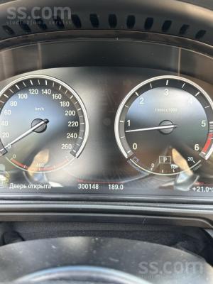 Brown BMW 530 2015 in Valmiera, with an engine capacity of 3.00 L and mileage of 300 thousand km for 14210 €, photo 10 on AUTOMOTO.COM.LV