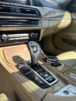 Brown BMW 530 2015 in Valmiera, with an engine capacity of 3.00 L and mileage of 300 thousand km for 14210 €, photo 20 on AUTOMOTO.COM.LV