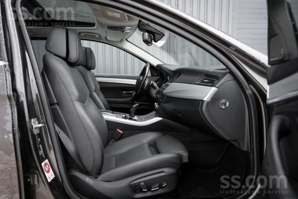 Brown BMW 530 2015 in Liepaja, with an engine capacity of 3.00 L and mileage of 298 thousand km for 10500 €, photo 8 on AUTOMOTO.COM.LV