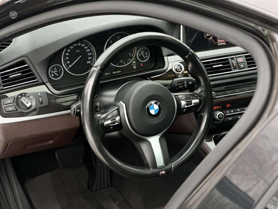 Brūns BMW 530 2016 Viļņa, ar dzinēja tilpumu 2.99 L un nobraukumu 282 tūkst. km par 10490 €, foto 14 vietnē AUTOMOTO.COM.LV