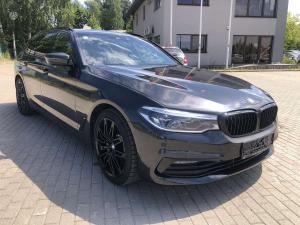 Brown BMW 530 2018 in Utena, with an engine capacity of 2.99 L and mileage of 221 thousand km for 17350 €, photo 12 on AUTOMOTO.COM.LV