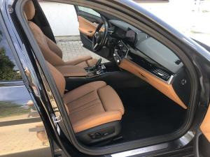 Brown BMW 530 2018 in Utena, with an engine capacity of 2.99 L and mileage of 221 thousand km for 17350 €, photo 20 on AUTOMOTO.COM.LV