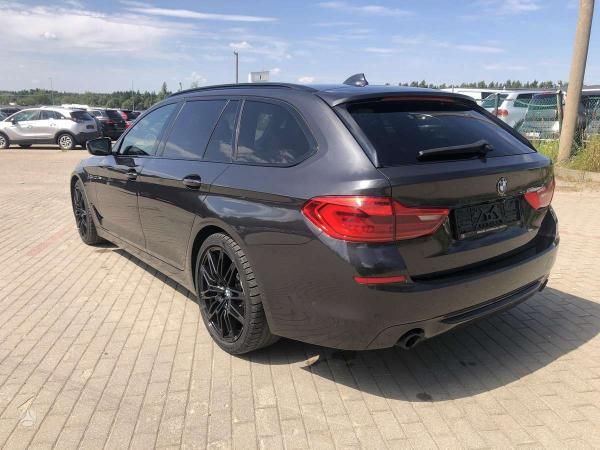 Brown BMW 530 2018 in Utena, with an engine capacity of 2.99 L and mileage of 221 thousand km for 17350 €, photo 4 on AUTOMOTO.COM.LV