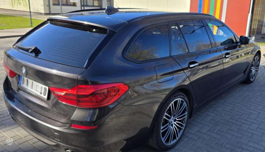 Brown BMW 530 2018 in Klaipeda, with an engine capacity of 2.99 L and mileage of 149 thousand km for 21200 €, photo 9 on AUTOMOTO.COM.LV
