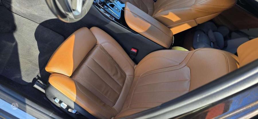 Brown BMW 530 2018 in Klaipeda, with an engine capacity of 2.99 L and mileage of 149 thousand km for 21200 €, photo 12 on AUTOMOTO.COM.LV