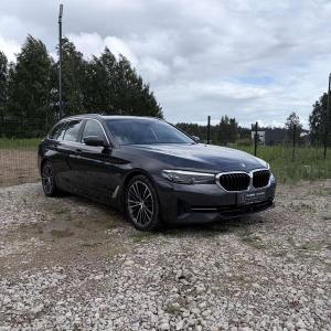 Brown BMW 530 2022 in Vilnius, with an engine capacity of 2.00 L and mileage of 183 thousand km for 21490 €, photo 3 on AUTOMOTO.COM.LV