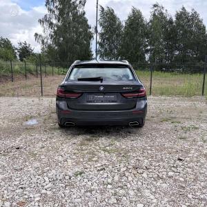 Brown BMW 530 2022 in Vilnius, with an engine capacity of 2.00 L and mileage of 183 thousand km for 21490 €, photo 8 on AUTOMOTO.COM.LV