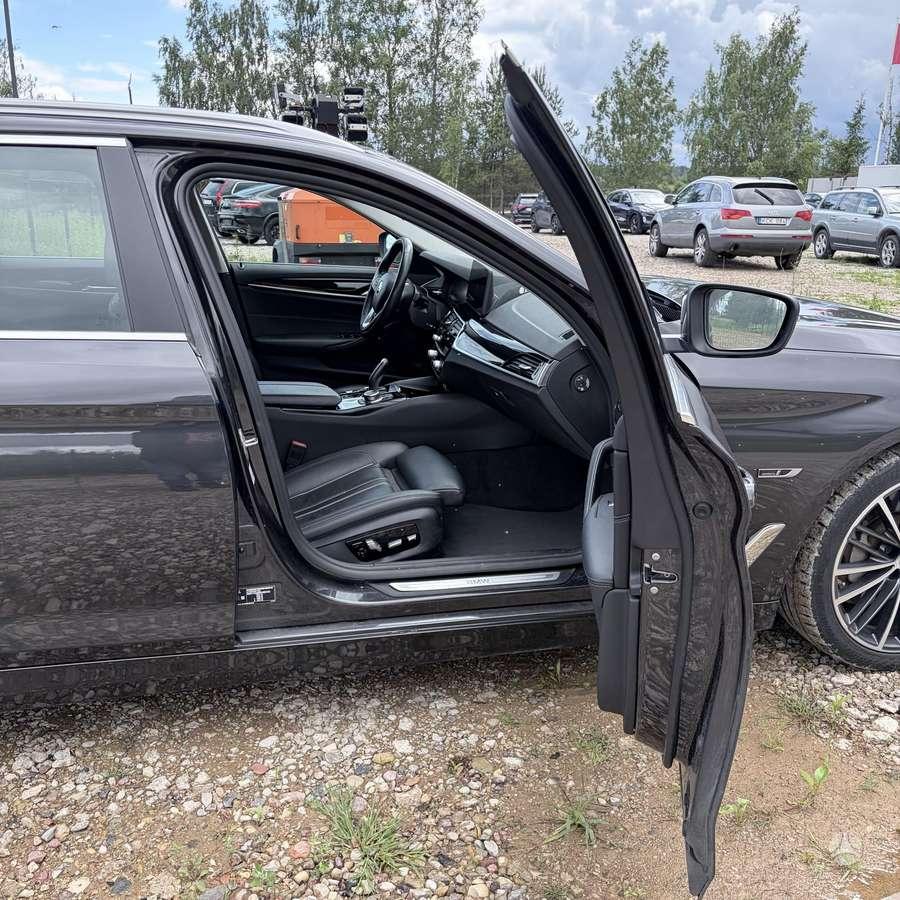 Brown BMW 530 2022 in Vilnius, with an engine capacity of 2.00 L and mileage of 183 thousand km for 21490 €, photo 15 on AUTOMOTO.COM.LV