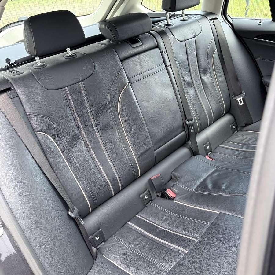 Brown BMW 530 2022 in Vilnius, with an engine capacity of 2.00 L and mileage of 183 thousand km for 21490 €, photo 20 on AUTOMOTO.COM.LV