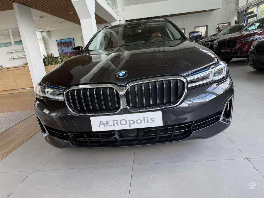 Brūns BMW 530 2023 Viļņa, ar dzinēja tilpumu 2.99 L un nobraukumu 26 tūkst. km par 42990 €, foto 6 vietnē AUTOMOTO.COM.LV