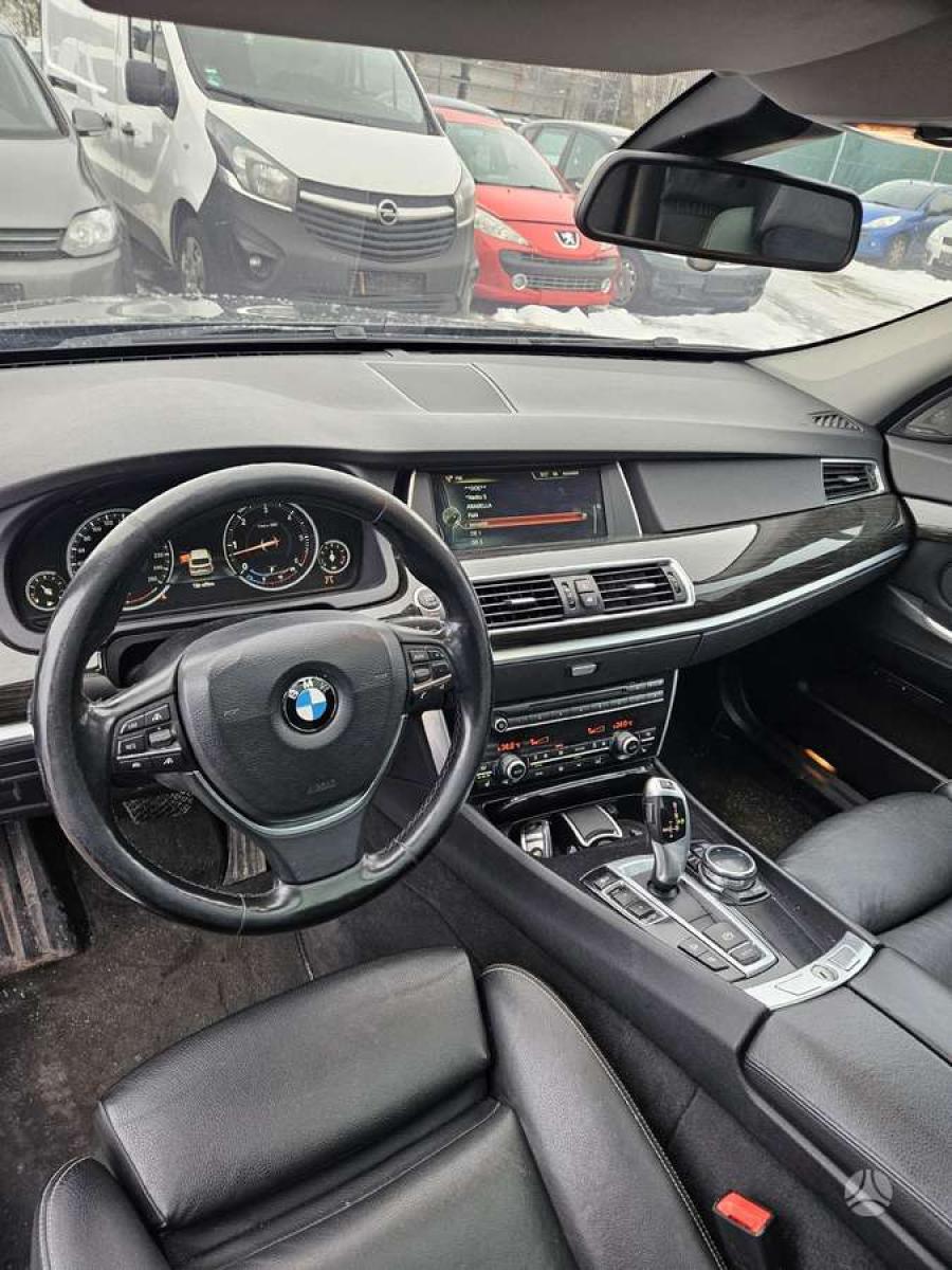 Black BMW 530 Gran Turismo 2014 in Anyksciai, with an engine capacity of 3.00 L and mileage of 336 thousand km for 11500 €, photo 13 on AUTOMOTO.COM.LV