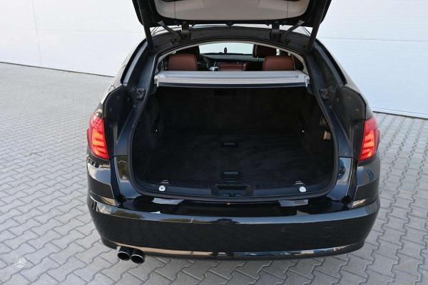 Black BMW 530 Gran Turismo 2009 in Kretinga, with an engine capacity of 2.99 L and mileage of 344 thousand km for 8999 €, photo 11 on AUTOMOTO.COM.LV