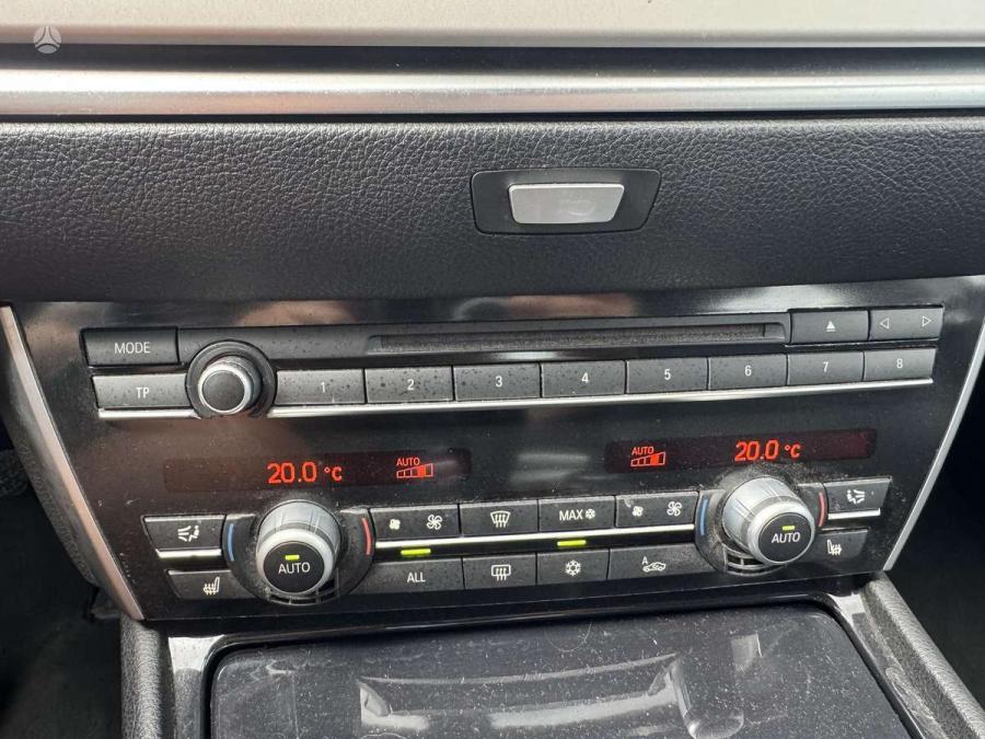 Black BMW 530 Gran Turismo 2009 in Kaunas, with an engine capacity of 2.99 L and mileage of 299 thousand km for 6250 €, photo 12 on AUTOMOTO.COM.LV