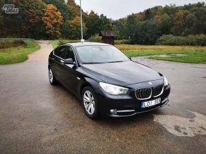 Melns BMW 530 Gran Turismo 2010 Kauņa, ar dzinēja tilpumu 3.00 L un nobraukumu 370 tūkst. km par 7500 €, foto  vietnē AUTOMOTO.COM.LV