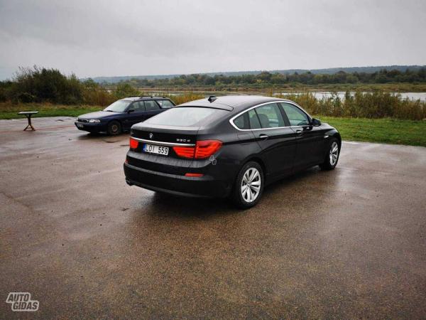 Melns BMW 530 Gran Turismo 2010 Kauņa, ar dzinēja tilpumu 3.00 L un nobraukumu 370 tūkst. km par 7500 €, foto 2 vietnē AUTOMOTO.COM.LV