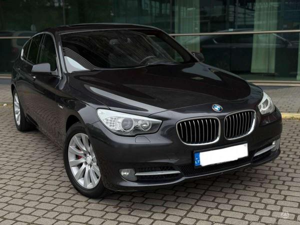 Melns BMW 530 Gran Turismo 2010 Klaipėda, ar dzinēja tilpumu 2.99 L un nobraukumu 294 tūkst. km par 8350 €, foto 1 vietnē AUTOMOTO.COM.LV