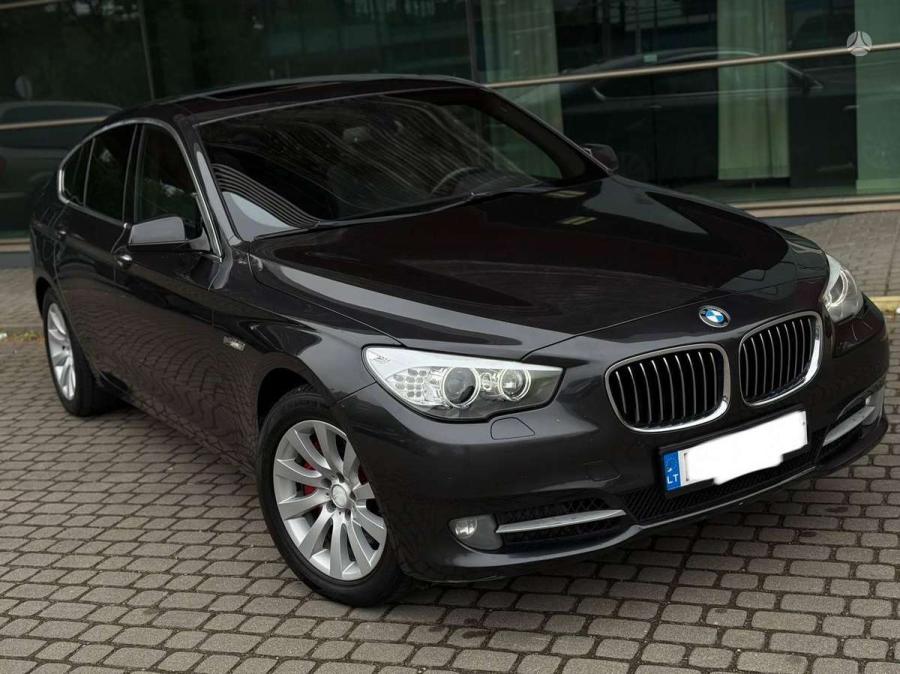 Black BMW 530 Gran Turismo 2010 in Klaipeda, with an engine capacity of 2.99 L and mileage of 294 thousand km for 8350 €, photo 3 on AUTOMOTO.COM.LV