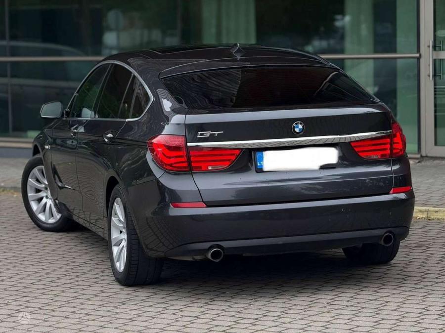 Black BMW 530 Gran Turismo 2010 in Klaipeda, with an engine capacity of 2.99 L and mileage of 294 thousand km for 8350 €, photo 9 on AUTOMOTO.COM.LV