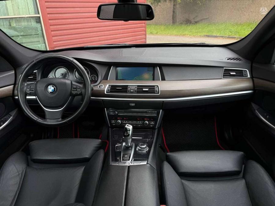 Black BMW 530 Gran Turismo 2010 in Klaipeda, with an engine capacity of 2.99 L and mileage of 294 thousand km for 8350 €, photo 13 on AUTOMOTO.COM.LV