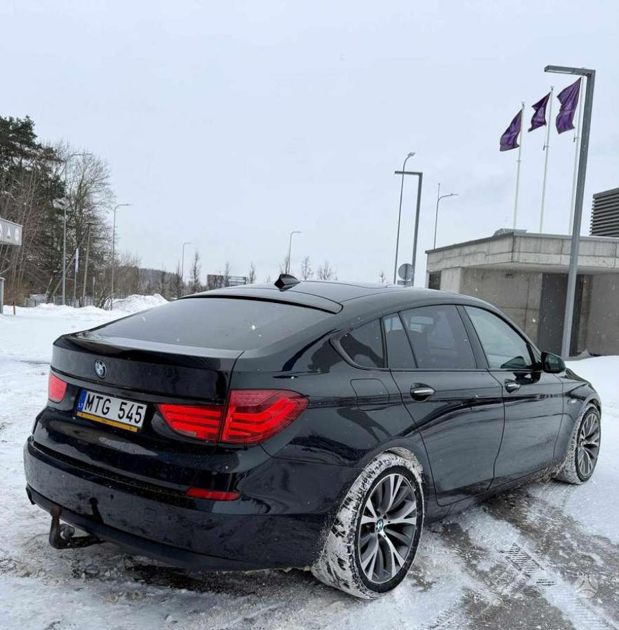 Melns BMW 530 Gran Turismo 2010 Viļņa, ar dzinēja tilpumu 2.99 L un nobraukumu 365 tūkst. km par 6800 €, foto 4 vietnē AUTOMOTO.COM.LV