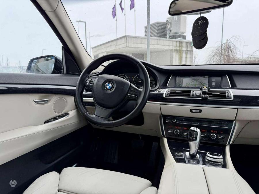 Melns BMW 530 Gran Turismo 2010 Viļņa, ar dzinēja tilpumu 2.99 L un nobraukumu 365 tūkst. km par 6800 €, foto 16 vietnē AUTOMOTO.COM.LV