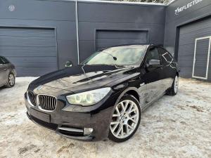Melns BMW 530 Gran Turismo 2010 Utena, ar dzinēja tilpumu 2.99 L un nobraukumu 302 tūkst. km par 8490 €, foto  vietnē AUTOMOTO.COM.LV