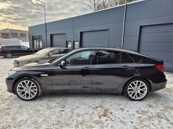 Black BMW 530 Gran Turismo 2010 in Utena, with an engine capacity of 2.99 L and mileage of 302 thousand km for 8490 €, photo 6 on AUTOMOTO.COM.LV