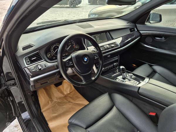 Black BMW 530 Gran Turismo 2010 in Utena, with an engine capacity of 2.99 L and mileage of 302 thousand km for 8490 €, photo 8 on AUTOMOTO.COM.LV