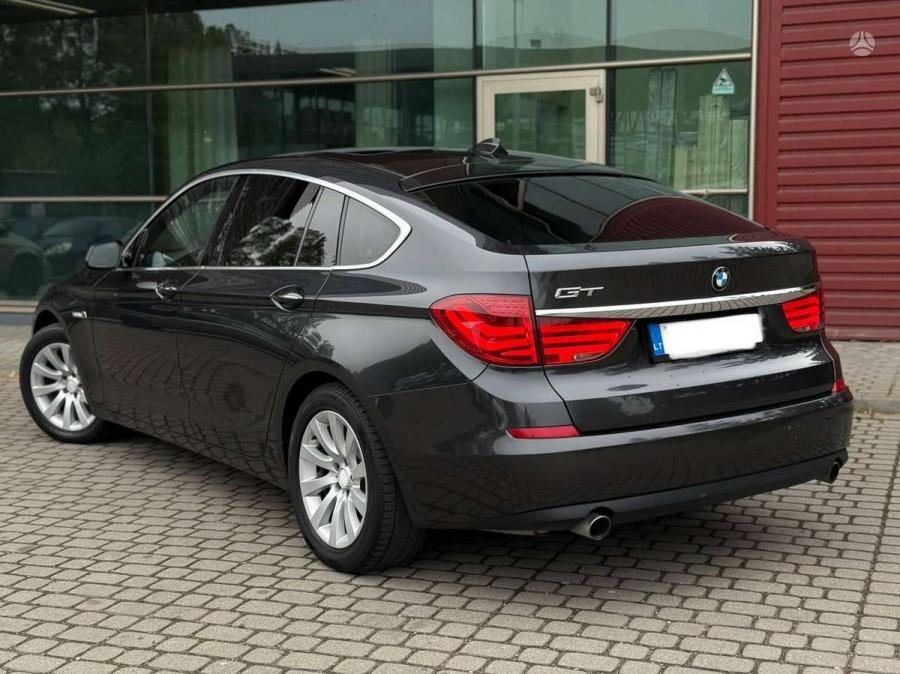 Melns BMW 530 Gran Turismo 2010 Klaipėda, ar dzinēja tilpumu 2.99 L un nobraukumu 294 tūkst. km par 8700 €, foto 7 vietnē AUTOMOTO.COM.LV