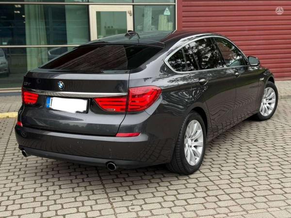 Black BMW 530 Gran Turismo 2010 in Klaipeda, with an engine capacity of 2.99 L and mileage of 294 thousand km for 8700 €, photo 8 on AUTOMOTO.COM.LV