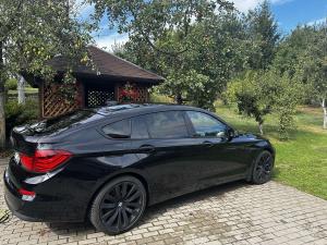 Black BMW 530 Gran Turismo 2010 in Alytus, with an engine capacity of 2.99 L and mileage of 440 thousand km for 8200 €, photo 9 on AUTOMOTO.COM.LV