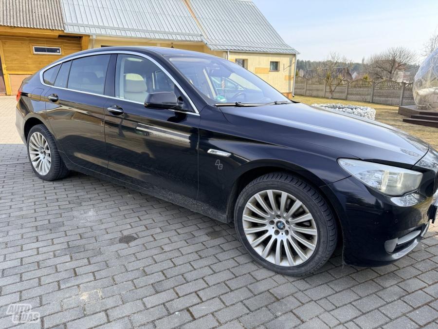 Melns BMW 530 Gran Turismo 2010 Viļņa, ar dzinēja tilpumu 3.00 L un nobraukumu 344 tūkst. km par 9500 €, foto 2 vietnē AUTOMOTO.COM.LV