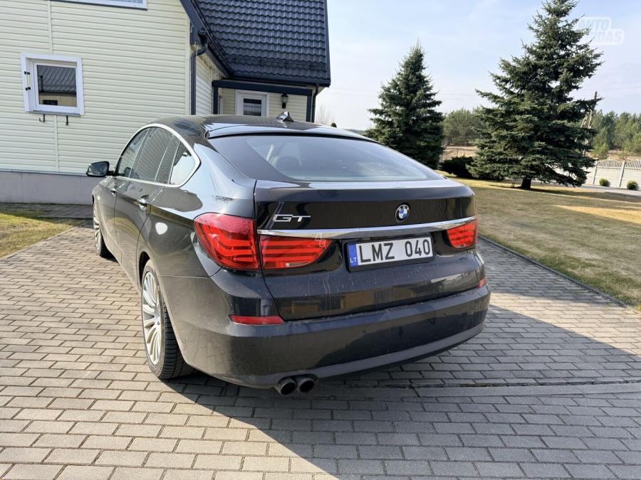 Melns BMW 530 Gran Turismo 2010 Viļņa, ar dzinēja tilpumu 3.00 L un nobraukumu 344 tūkst. km par 9500 €, foto 4 vietnē AUTOMOTO.COM.LV