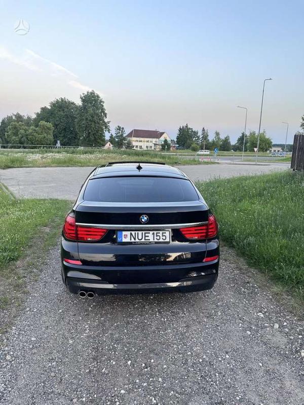 Melns BMW 530 Gran Turismo 2010 Šauļi, ar dzinēja tilpumu 2.99 L un nobraukumu 390 tūkst. km par 9500 €, foto 4 vietnē AUTOMOTO.COM.LV