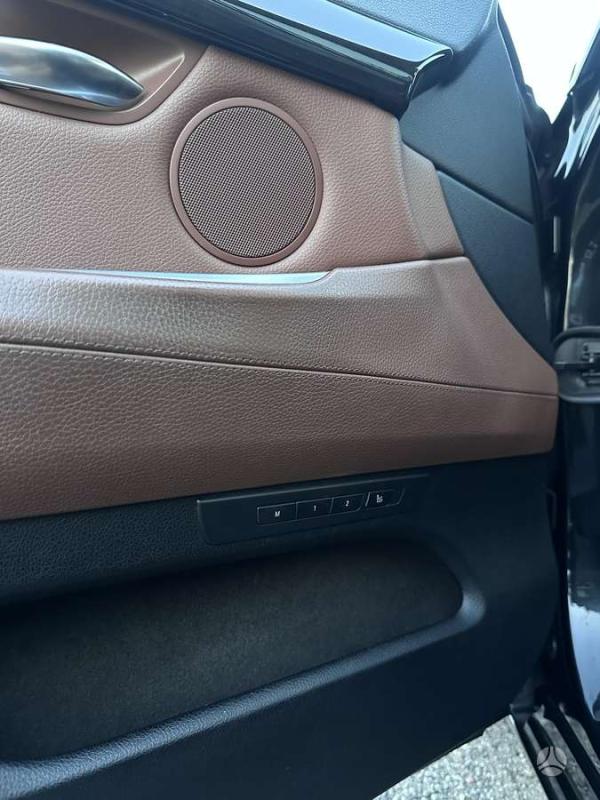 Melns BMW 530 Gran Turismo 2010 Šauļi, ar dzinēja tilpumu 2.99 L un nobraukumu 390 tūkst. km par 9500 €, foto 9 vietnē AUTOMOTO.COM.LV