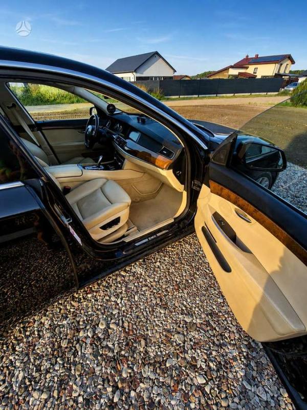 Black BMW 530 Gran Turismo 2010 in Klaipeda, with an engine capacity of 3.00 L and mileage of 307 thousand km for 8500 €, photo 8 on AUTOMOTO.COM.LV