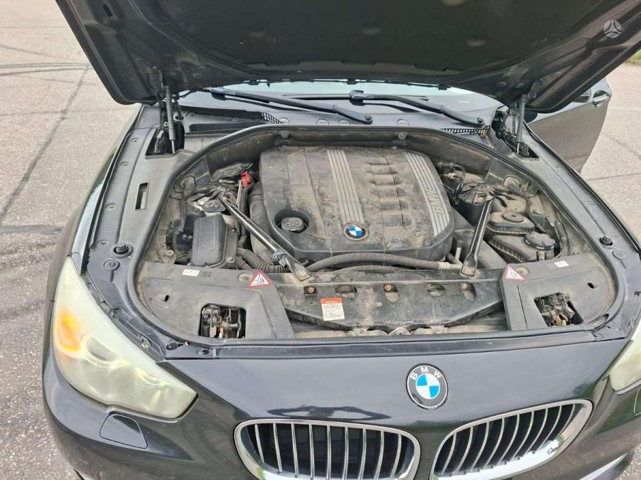 Black BMW 530 Gran Turismo 2010 in Visaginas, with an engine capacity of 2.99 L and mileage of 350 thousand km for 5999 €, photo 12 on AUTOMOTO.COM.LV