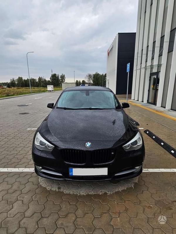 Melns BMW 530 Gran Turismo 2010 Viļņa, ar dzinēja tilpumu 2.99 L un nobraukumu 380 tūkst. km par 8400 €, foto 3 vietnē AUTOMOTO.COM.LV