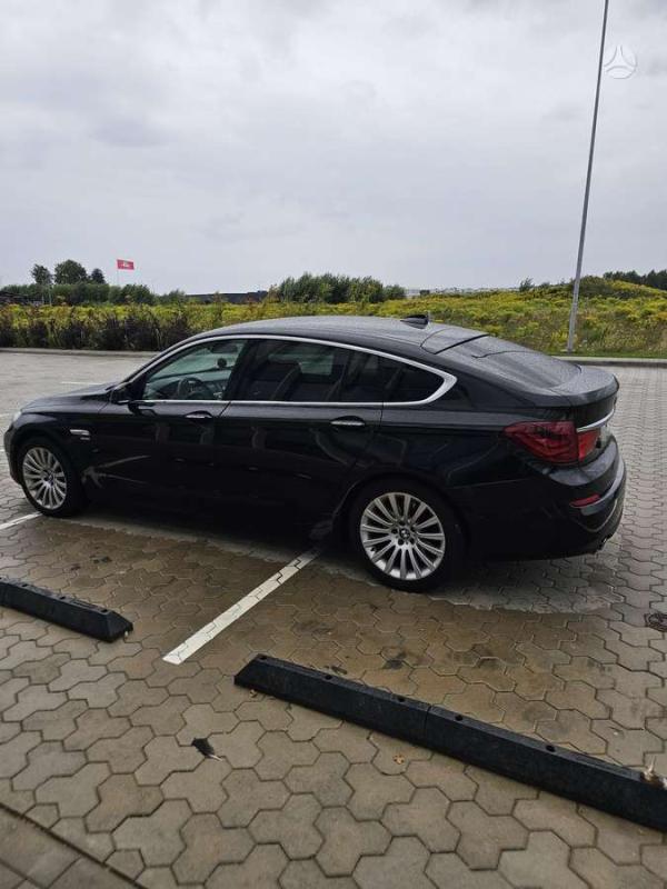 Melns BMW 530 Gran Turismo 2010 Viļņa, ar dzinēja tilpumu 2.99 L un nobraukumu 380 tūkst. km par 8400 €, foto 7 vietnē AUTOMOTO.COM.LV