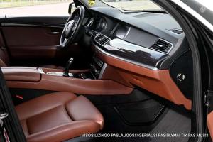 Black BMW 530 Gran Turismo 2010 in Kretinga, with an engine capacity of 2.99 L and mileage of 259 thousand km for 9799 €, photo 29 on AUTOMOTO.COM.LV