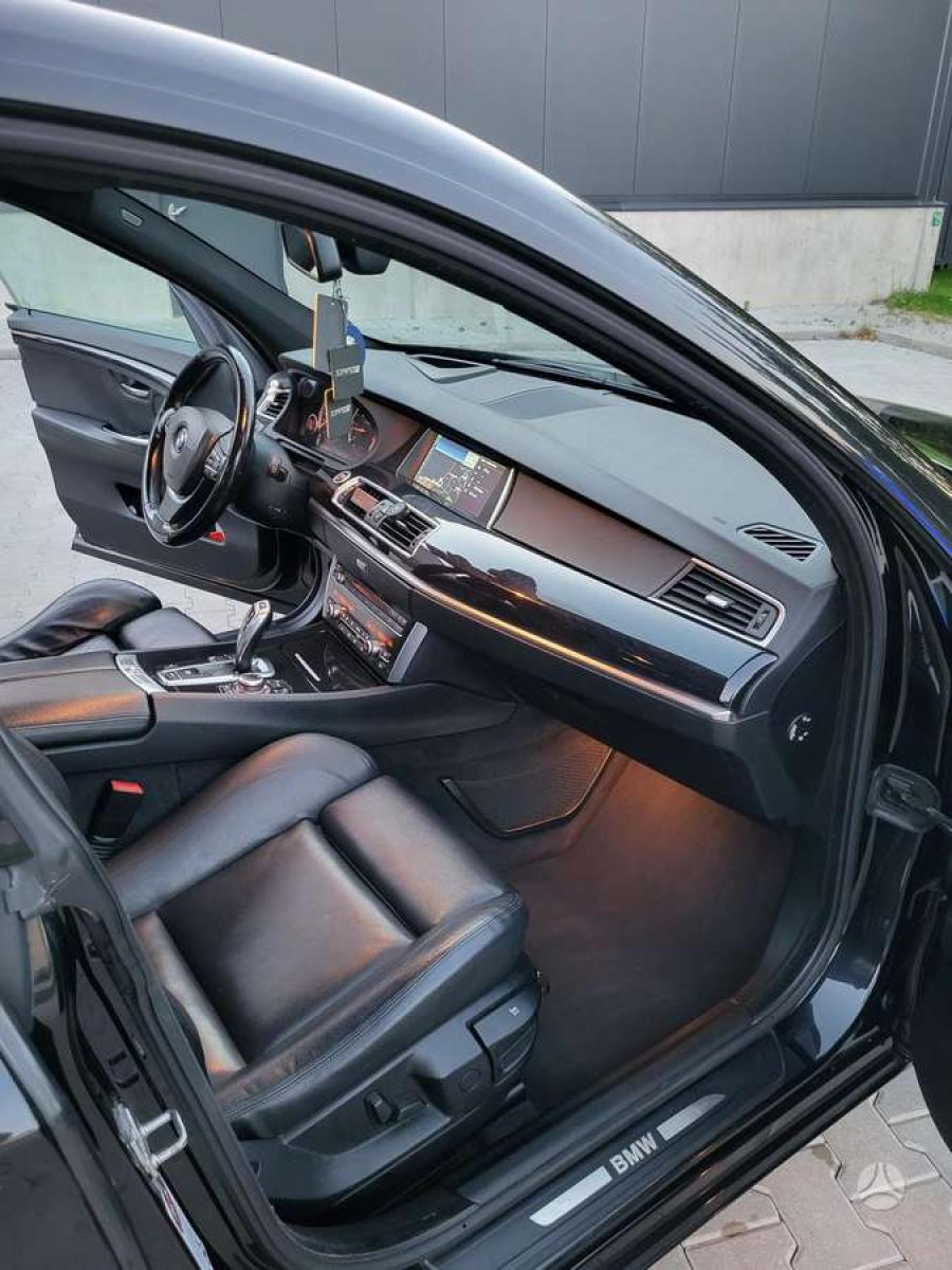 Black BMW 530 Gran Turismo 2010 in Vilnius, with an engine capacity of 3.00 L and mileage of 341 thousand km for 10000 €, photo 10 on AUTOMOTO.COM.LV