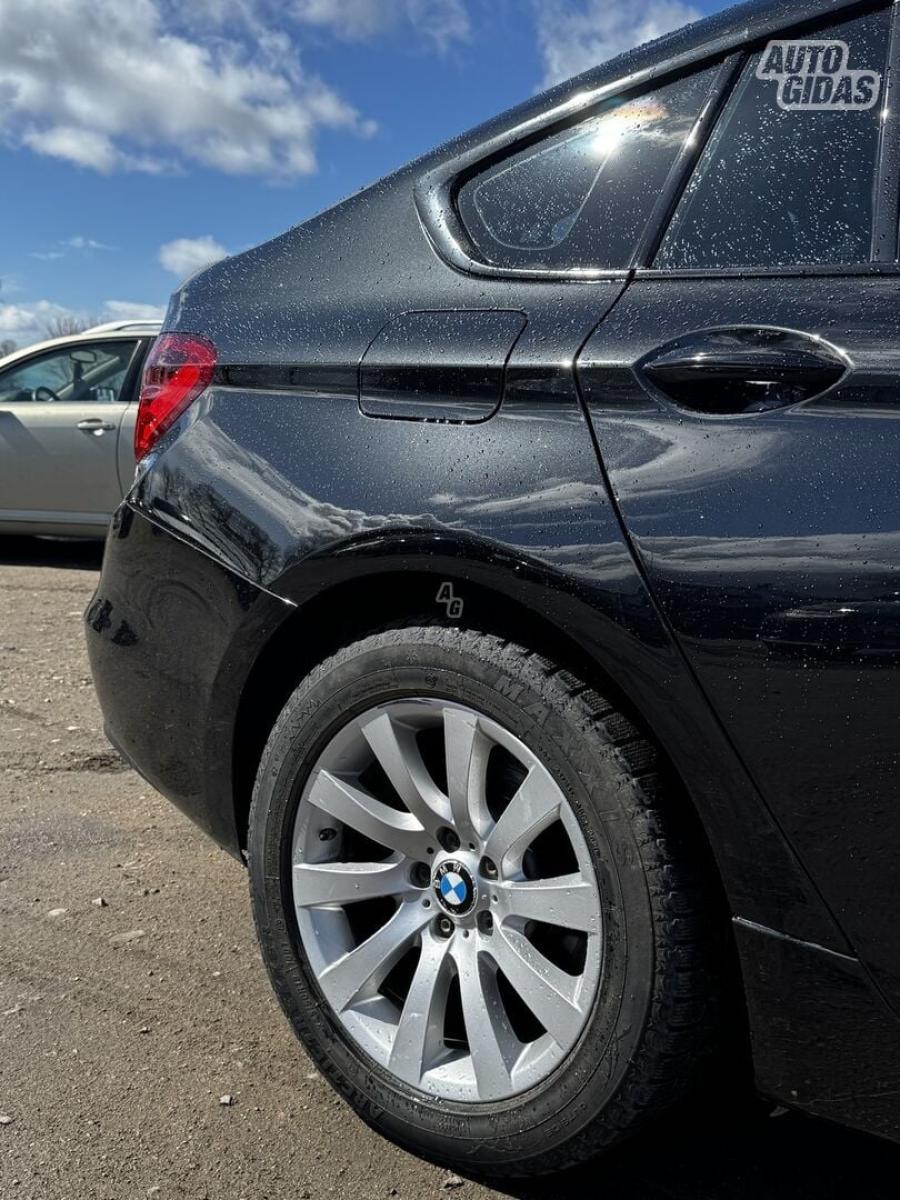 Black BMW 530 Gran Turismo 2011 in Klaipeda, with an engine capacity of 3.00 L and mileage of 269 thousand km for 9999 €, photo 7 on AUTOMOTO.COM.LV
