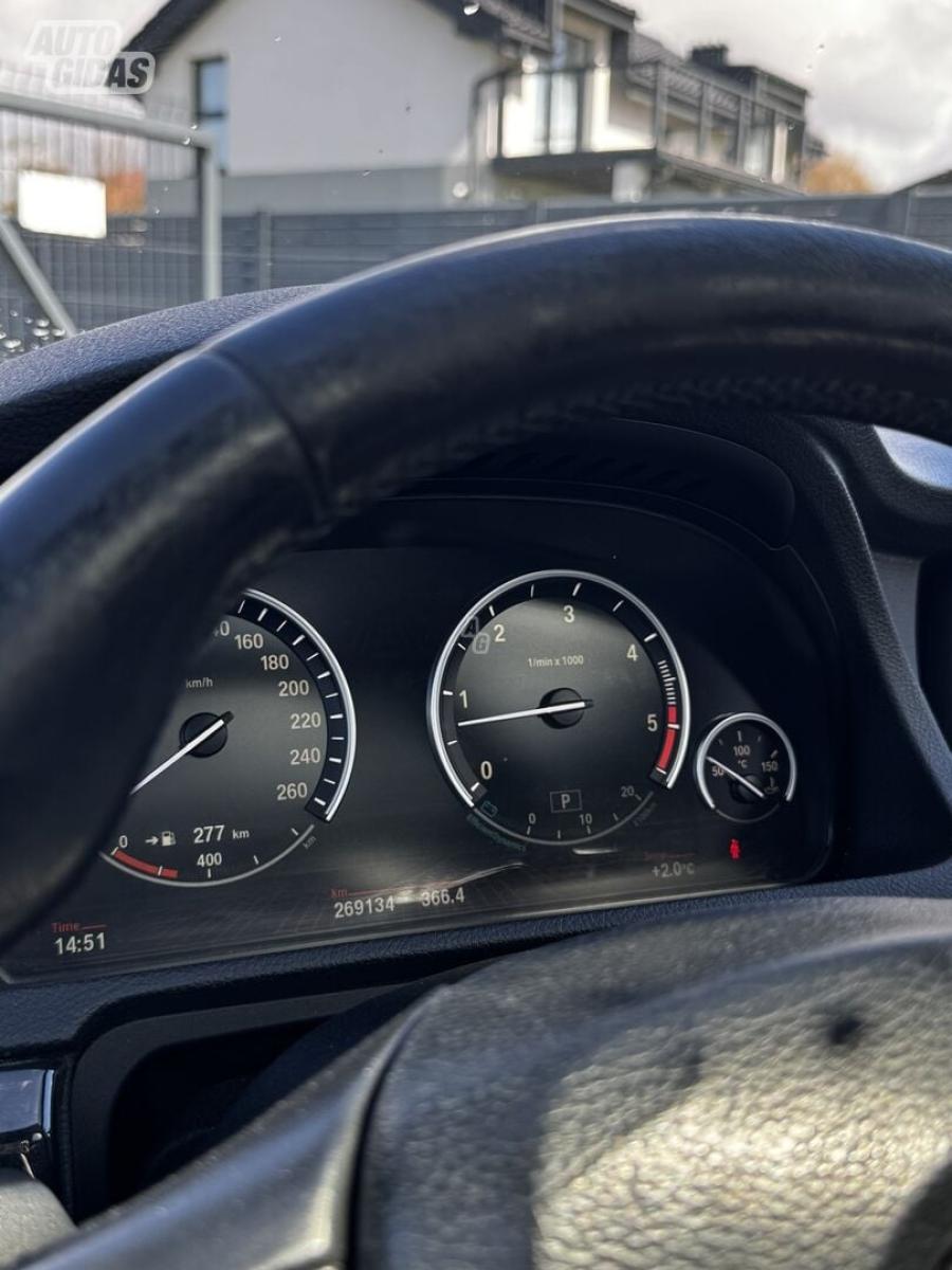 Black BMW 530 Gran Turismo 2011 in Klaipeda, with an engine capacity of 3.00 L and mileage of 269 thousand km for 9999 €, photo 12 on AUTOMOTO.COM.LV