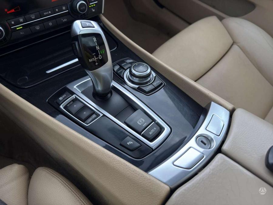 Melns BMW 530 Gran Turismo 2011 Kauņa, ar dzinēja tilpumu 3.00 L un nobraukumu 380 tūkst. km par 9299 €, foto 17 vietnē AUTOMOTO.COM.LV