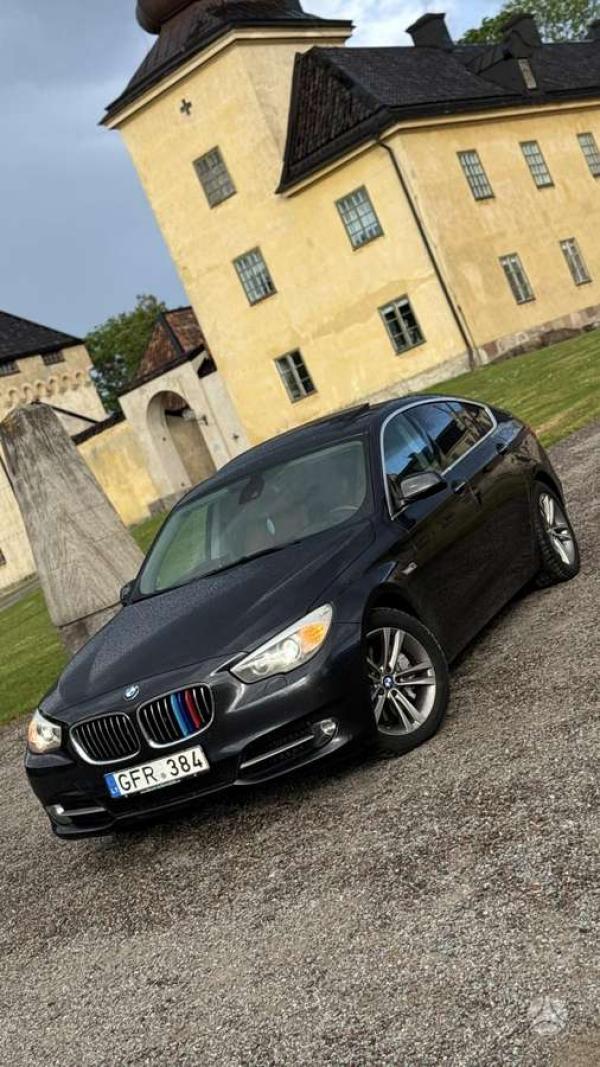 Melns BMW 530 Gran Turismo 2011 Kauņa, ar dzinēja tilpumu 2.99 L un nobraukumu 320 tūkst. km par 8499 €, foto 4 vietnē AUTOMOTO.COM.LV