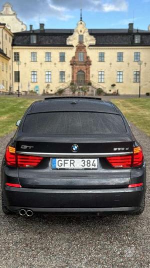 Melns BMW 530 Gran Turismo 2011 Kauņa, ar dzinēja tilpumu 2.99 L un nobraukumu 320 tūkst. km par 8499 €, foto 13 vietnē AUTOMOTO.COM.LV