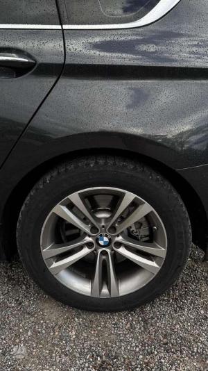 Melns BMW 530 Gran Turismo 2011 Kauņa, ar dzinēja tilpumu 2.99 L un nobraukumu 320 tūkst. km par 8499 €, foto 19 vietnē AUTOMOTO.COM.LV