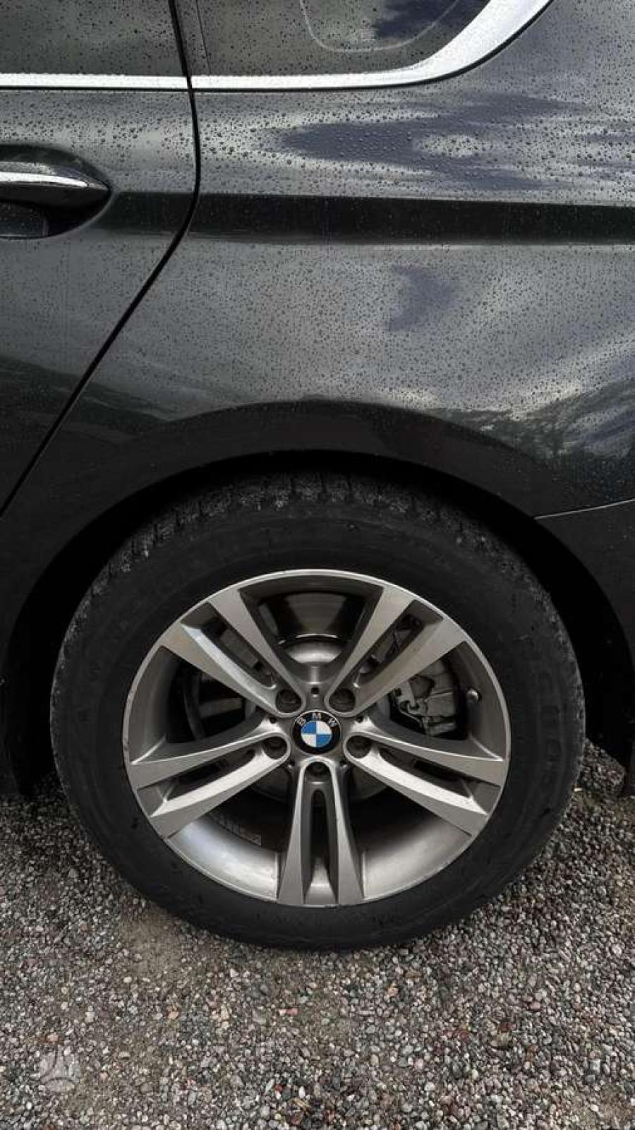 Melns BMW 530 Gran Turismo 2011 Kauņa, ar dzinēja tilpumu 2.99 L un nobraukumu 320 tūkst. km par 8499 €, foto 19 vietnē AUTOMOTO.COM.LV