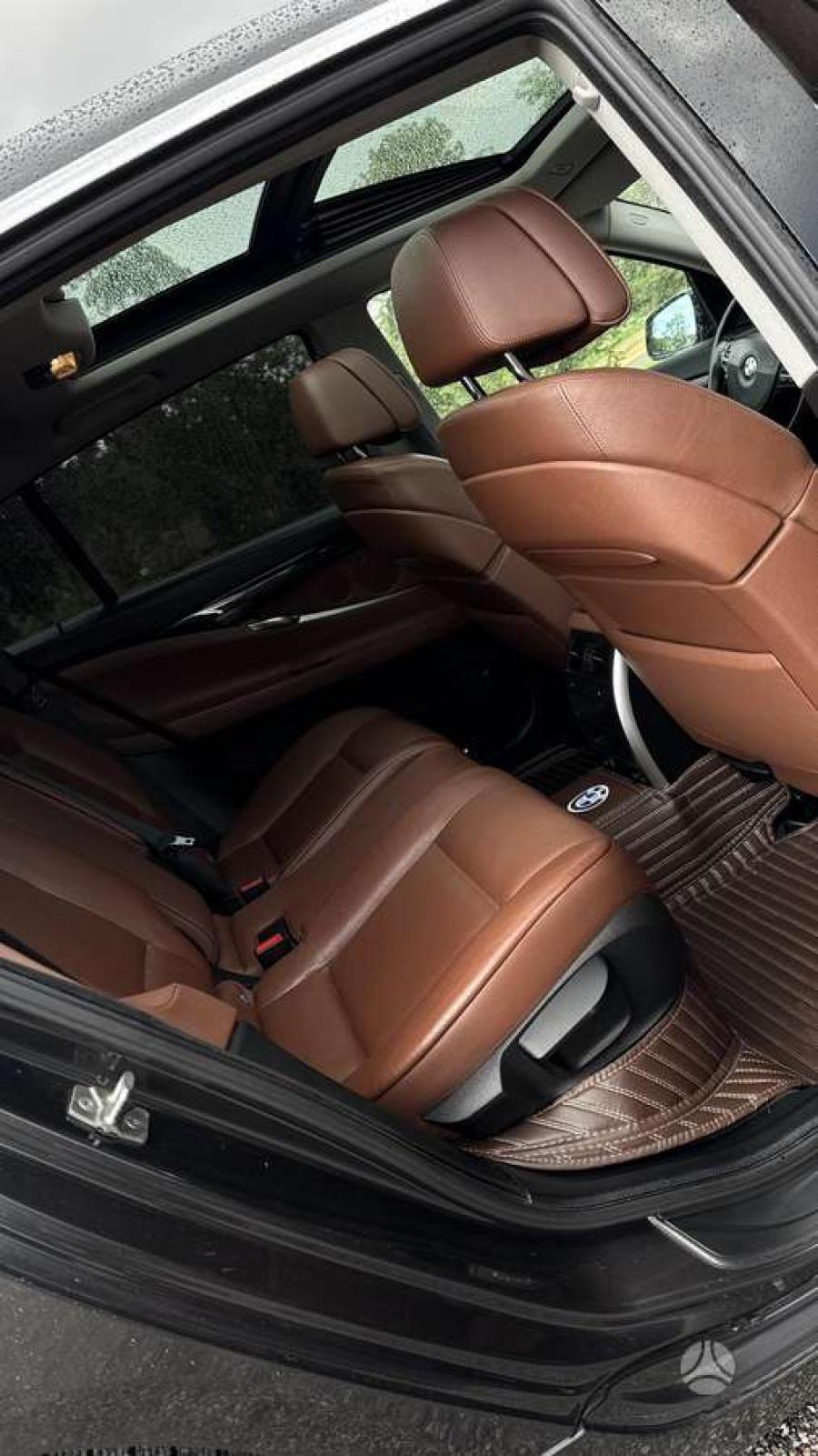 Melns BMW 530 Gran Turismo 2011 Kauņa, ar dzinēja tilpumu 2.99 L un nobraukumu 320 tūkst. km par 8499 €, foto 24 vietnē AUTOMOTO.COM.LV