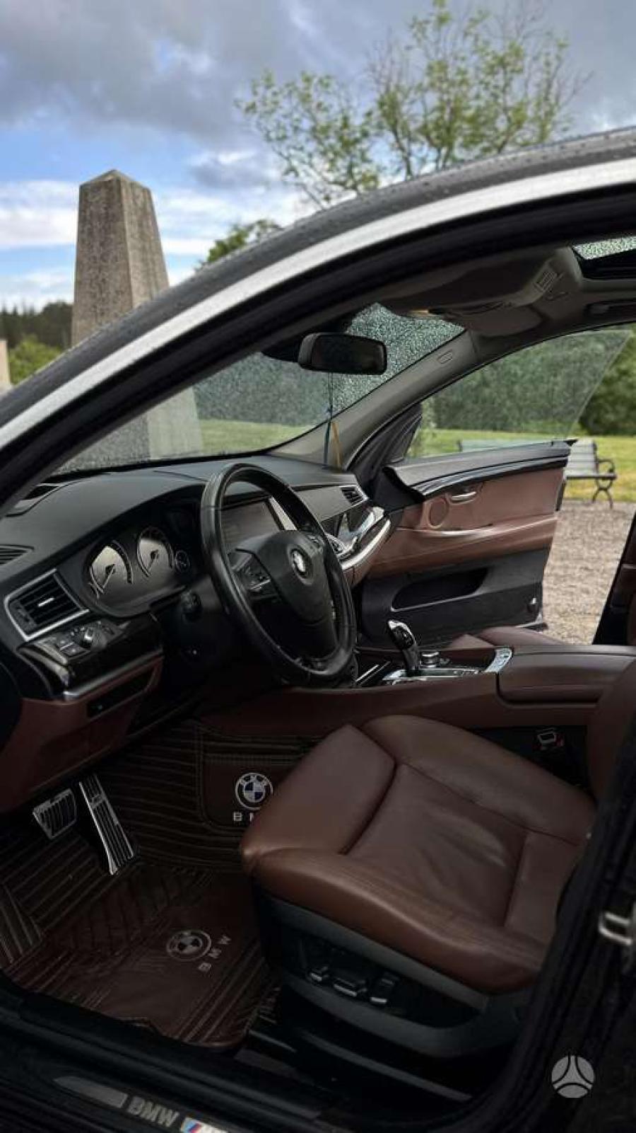 Melns BMW 530 Gran Turismo 2011 Kauņa, ar dzinēja tilpumu 2.99 L un nobraukumu 320 tūkst. km par 8499 €, foto 26 vietnē AUTOMOTO.COM.LV